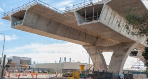 Advantages of Precast Concrete in Highway and Bridge Construction ...